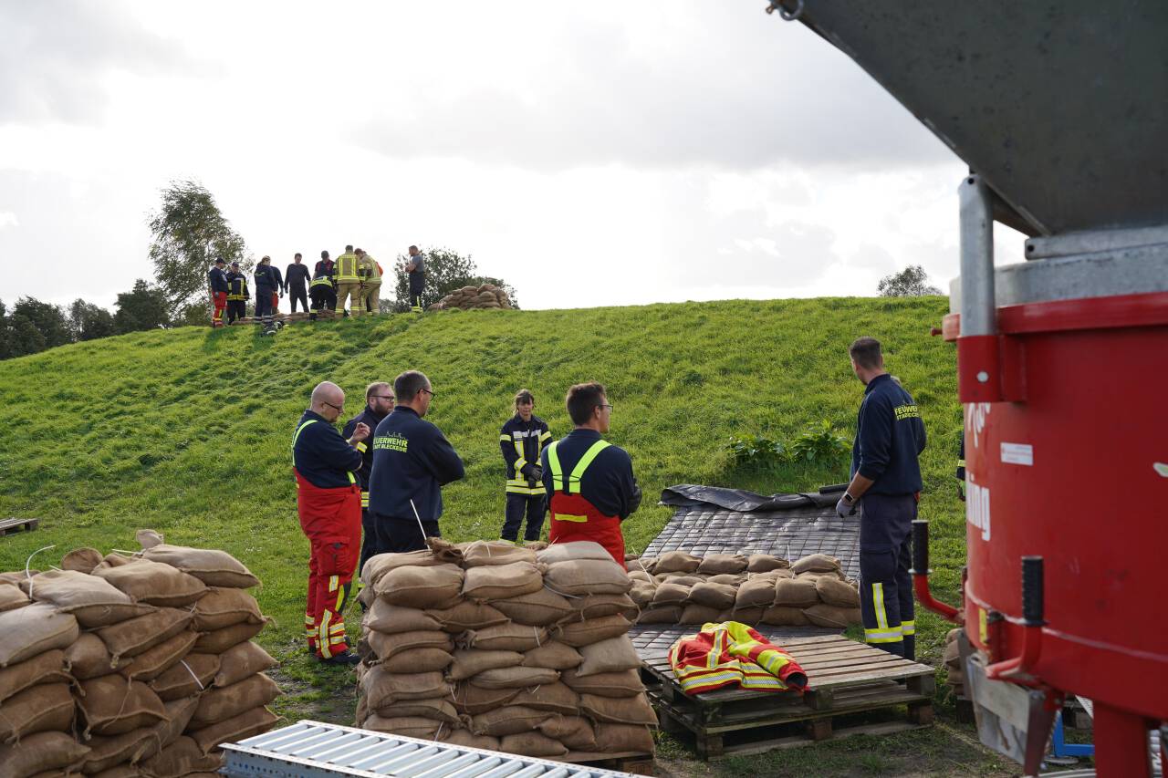 Einsatz für die Deiche an der Elbe - Lüneburg Aktuell