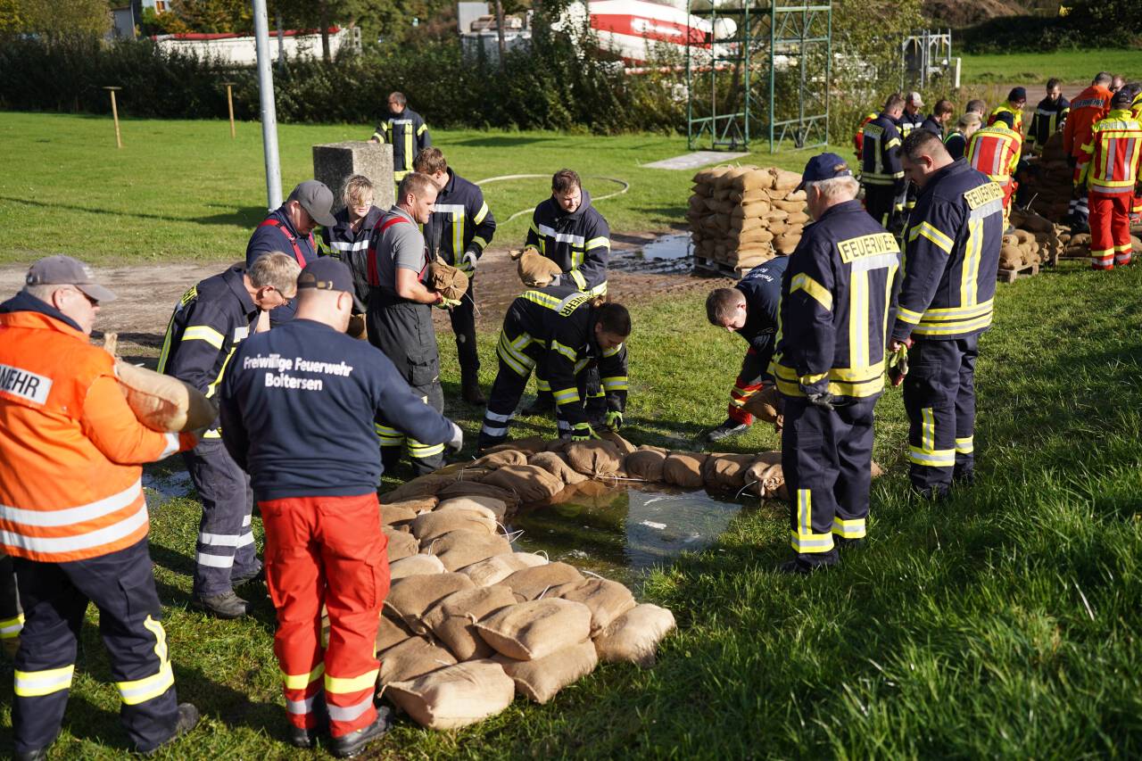 Einsatz für die Deiche an der Elbe - Lüneburg Aktuell