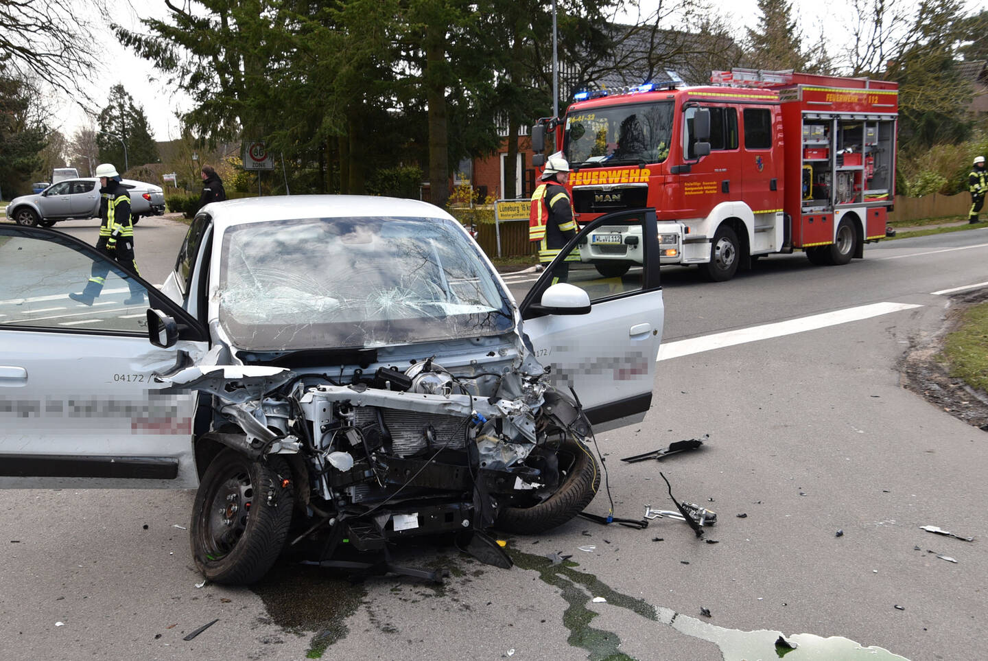 Drei Verletzte bei Unfall mit Tanklaster - Lüneburg Aktuell