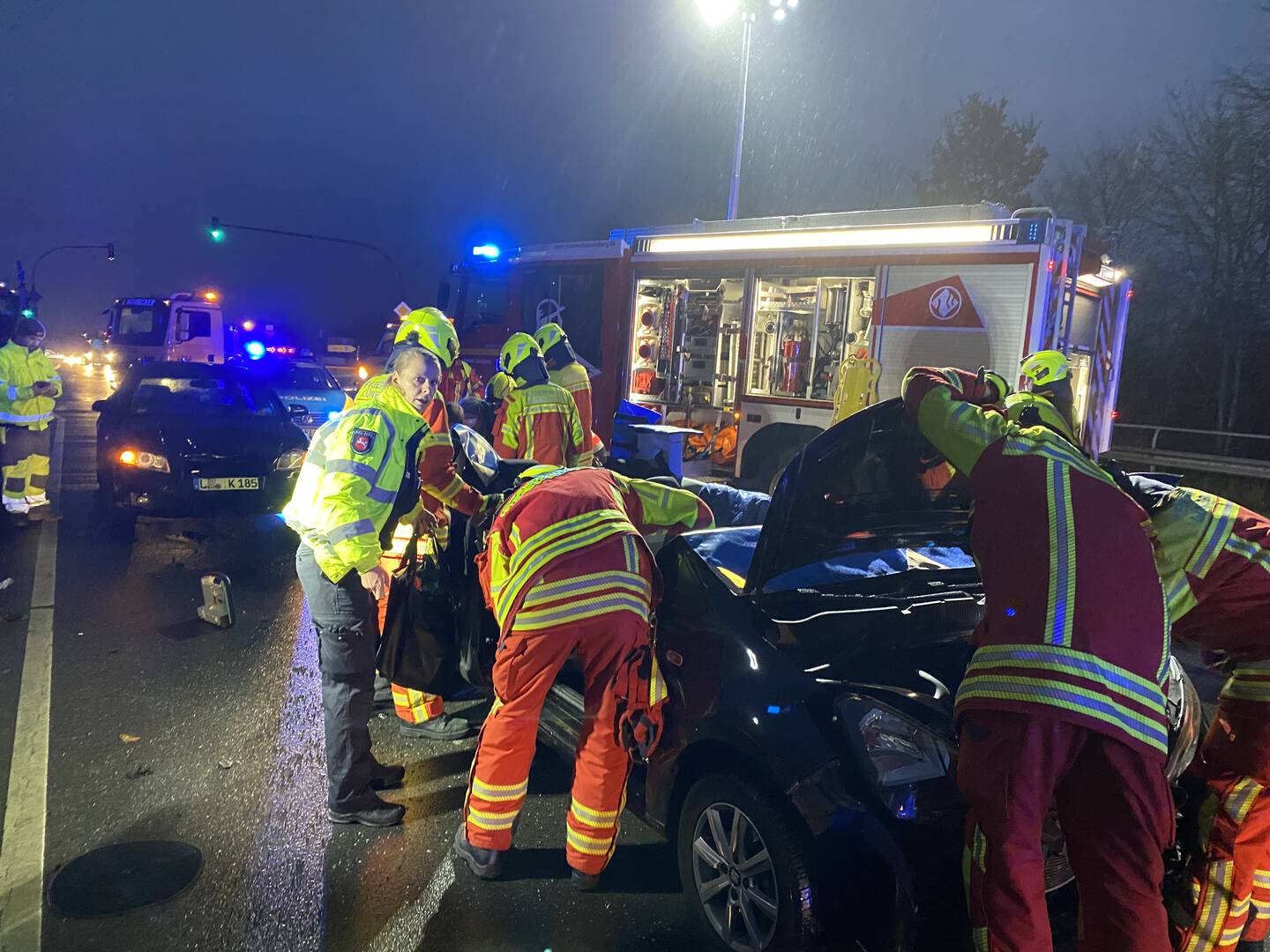 Frau bei Unfall im Berufsverkehr schwer verletzt - Lüneburg Aktuell