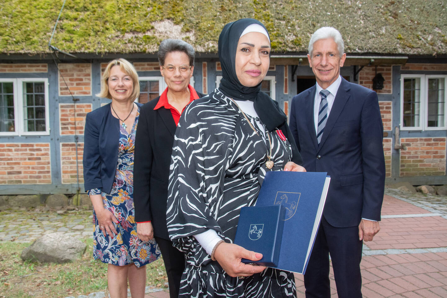 Verdienstmedaille für Mariam Wehbi - Lüneburg Aktuell