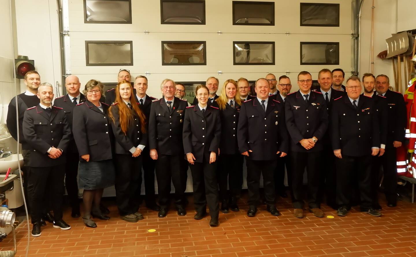 Acht neue Kameraden - Lüneburg Aktuell