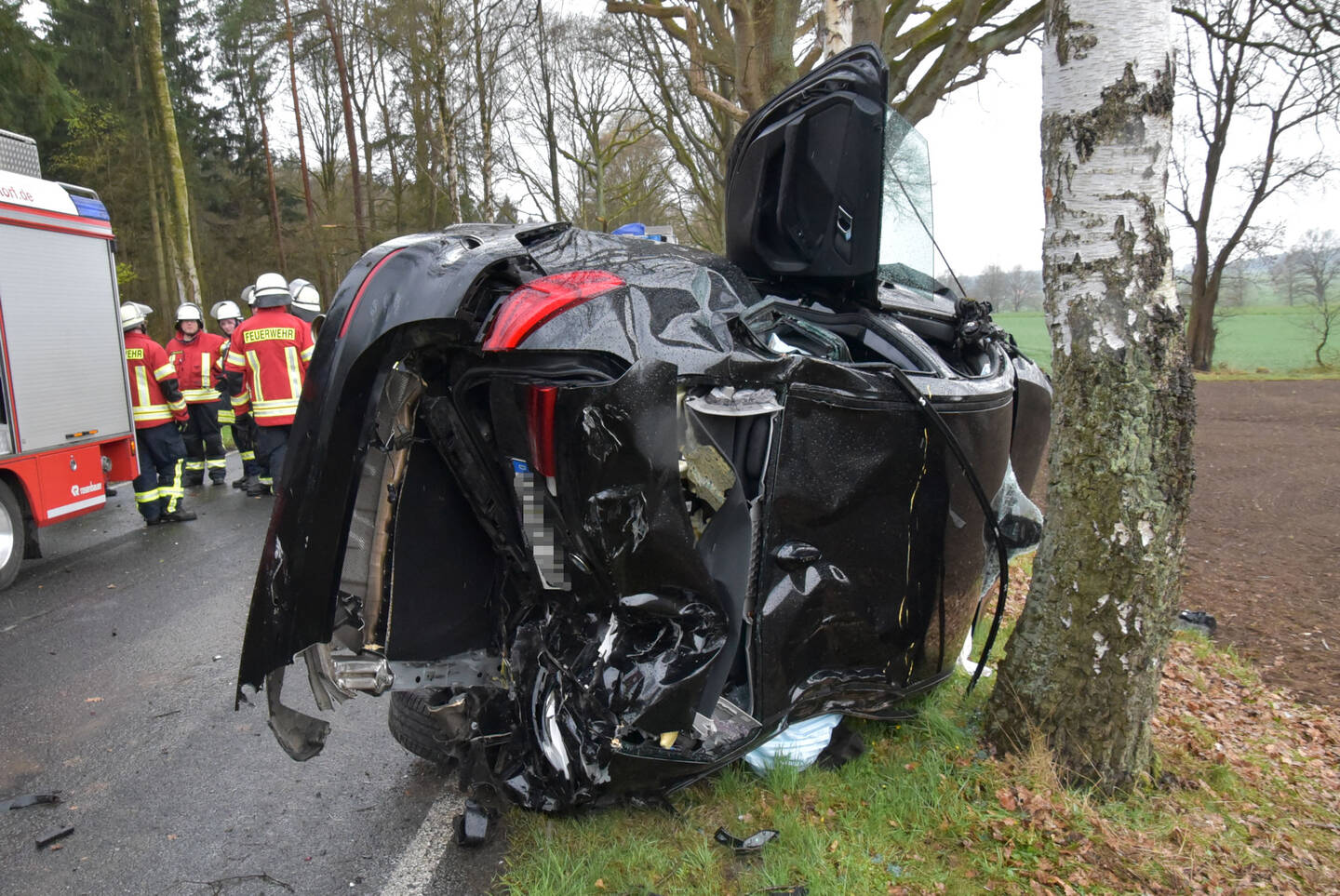 Autofahrerin bei Unfall nahe Lübberstedt schwer verletzt - Lüneburg Aktuell