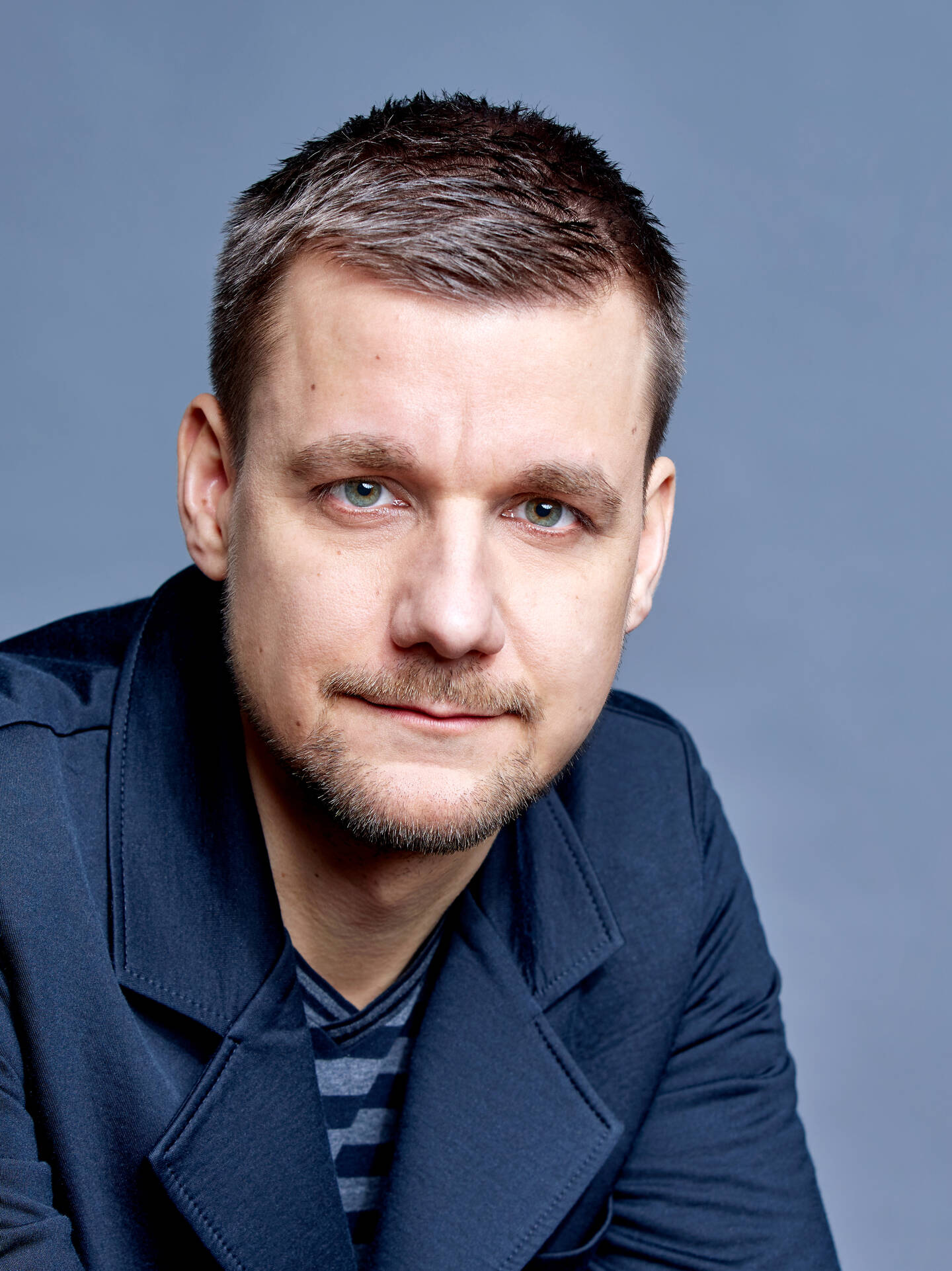 Tobias Schlegl präsentiert seinen neuen mitreißenden, berührenden Roman ...